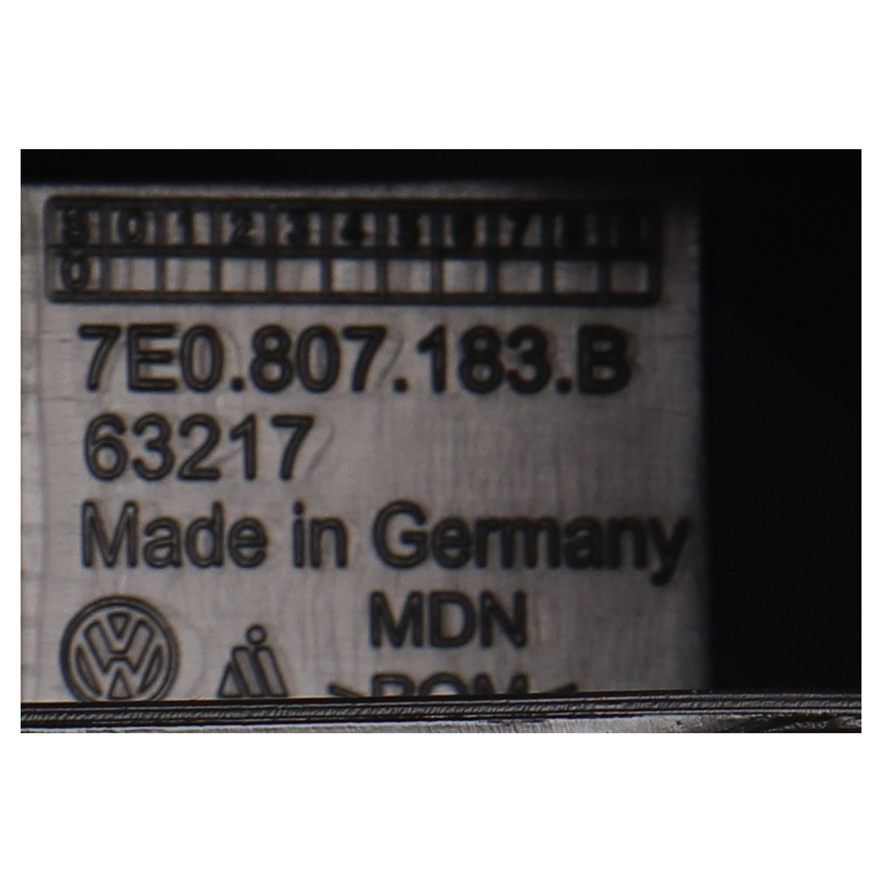 Original VOLKSWAGEN Bumpers / Front skirts - 7E0 807 183 B | myparto