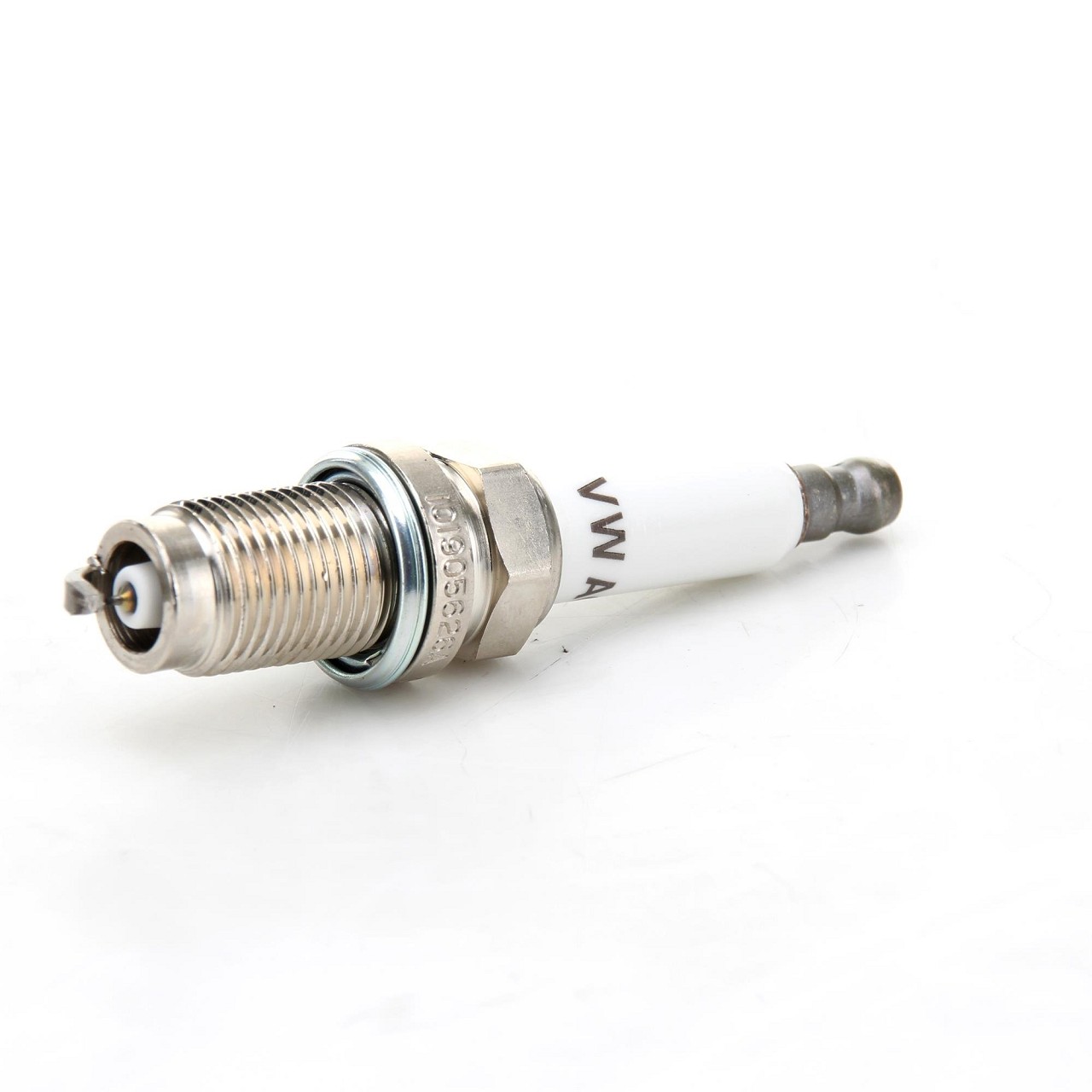 Original VOLKSWAGEN Spark plugs - 101 905 626 A | myparto